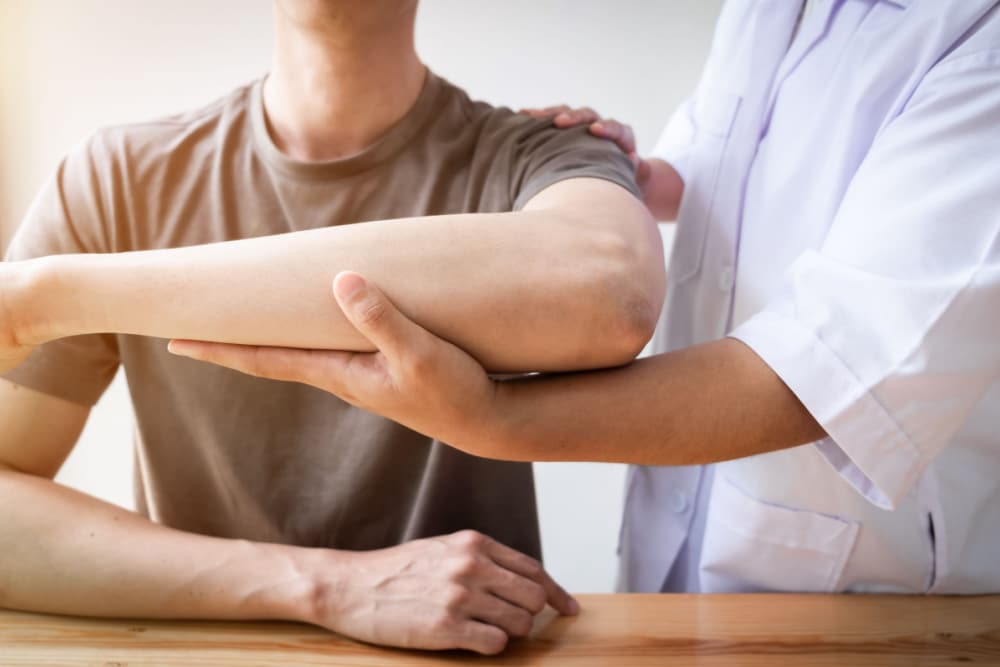 6 Dos and Don'ts After Rotator Cuff Surgery - Steven S.Goldberg, M.D ...